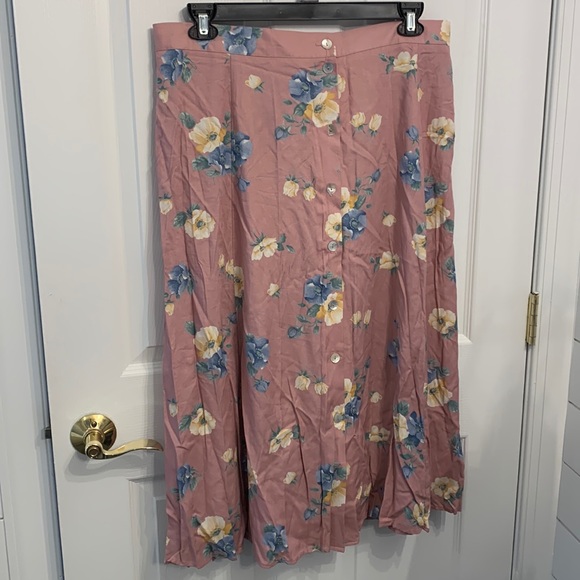 Jaclyn Smith | Skirts | Vintage Jaclyn Smith Woman Floral Skirt Plus ...